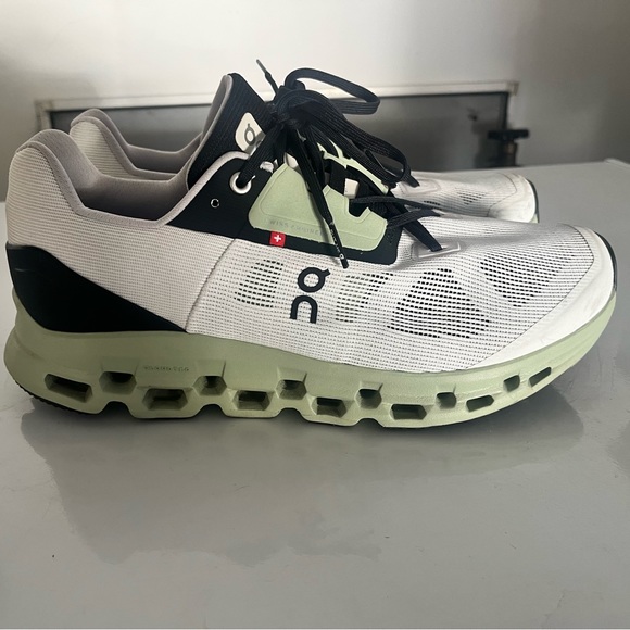 On Running | Shoes | Like New Oncloud Cloud Stratus Mens 5 Shoes | Poshmark